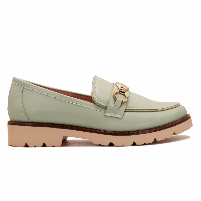 Mocassin à Semelle Crantée et Ornement Métallique – OscarShop